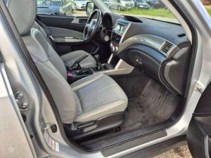 Grey Subaru Forester 2009 in Utena, with an engine capacity of 2.00 L and mileage of 217 thousand km for 6400 €, photo 14 on AUTOMOTO.COM.LV