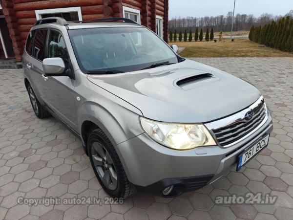 Grey Subaru Forester 2010 in Paide, with an engine capacity of 2.00 L and mileage of 345 thousand km for 4990 €, photo 2 on AUTOMOTO.COM.LV