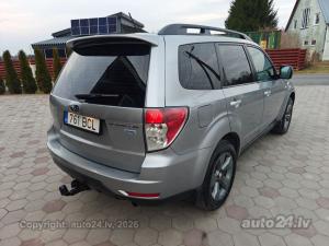 Pelēks Subaru Forester 2010 Paide, ar dzinēja tilpumu 2.00 L un nobraukumu 345 tūkst. km par 4990 €, foto 4 vietnē AUTOMOTO.COM.LV