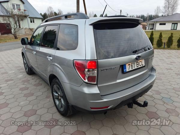 Grey Subaru Forester 2010 in Paide, with an engine capacity of 2.00 L and mileage of 345 thousand km for 4990 €, photo 5 on AUTOMOTO.COM.LV