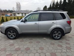 Pelēks Subaru Forester 2010 Paide, ar dzinēja tilpumu 2.00 L un nobraukumu 345 tūkst. km par 4990 €, foto 6 vietnē AUTOMOTO.COM.LV