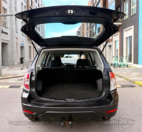 Grey Subaru Forester 2010 in Tallinn, with an engine capacity of 2.00 L and mileage of 336 thousand km for 3499 €, photo 8 on AUTOMOTO.COM.LV