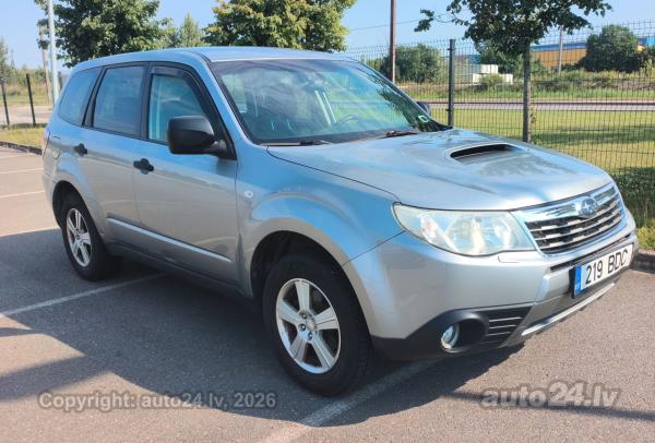 Pelēks Subaru Forester 2010 Tallina, ar dzinēja tilpumu 2.00 L un nobraukumu 265 tūkst. km par 2990 €, foto 2 vietnē AUTOMOTO.COM.LV