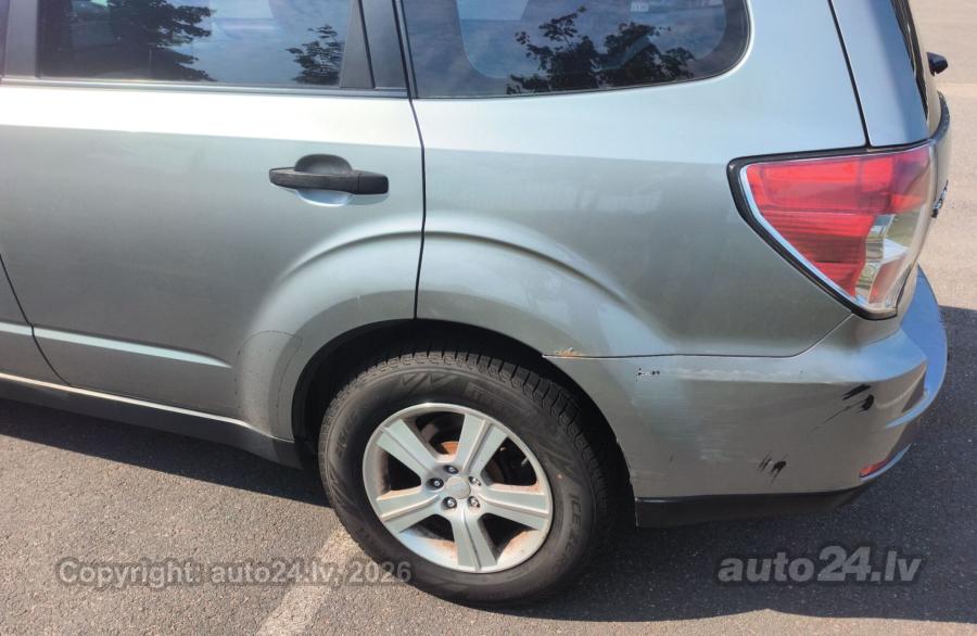 Pelēks Subaru Forester 2010 Tallina, ar dzinēja tilpumu 2.00 L un nobraukumu 265 tūkst. km par 2990 €, foto 6 vietnē AUTOMOTO.COM.LV