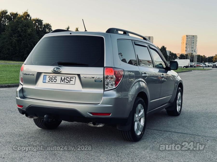 Grey Subaru Forester 2010 in Tallinn, with an engine capacity of 2.00 L and mileage of 217 thousand km for 4290 €, photo 5 on AUTOMOTO.COM.LV