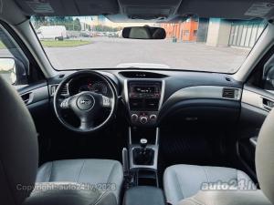 Grey Subaru Forester 2010 in Tallinn, with an engine capacity of 2.00 L and mileage of 217 thousand km for 4290 €, photo 8 on AUTOMOTO.COM.LV