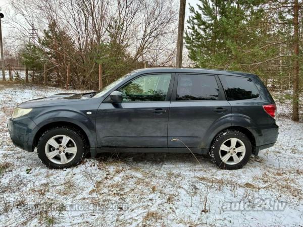 Pelēks Subaru Forester 2011 Pērnava, ar dzinēja tilpumu 2.00 L un nobraukumu 350 tūkst. km par 3900 €, foto 6 vietnē AUTOMOTO.COM.LV