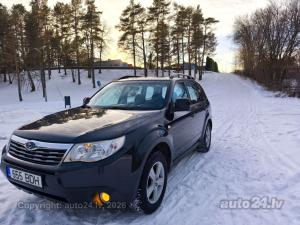 Pelēks Subaru Forester 2011 Viljandi, ar dzinēja tilpumu 2.00 L un nobraukumu 347 tūkst. km par 4200 €, foto 2 vietnē AUTOMOTO.COM.LV