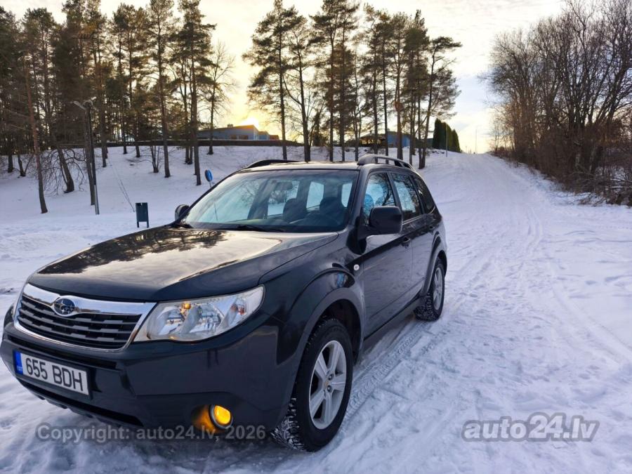 Pelēks Subaru Forester 2011 Viljandi, ar dzinēja tilpumu 2.00 L un nobraukumu 347 tūkst. km par 4200 €, foto 2 vietnē AUTOMOTO.COM.LV