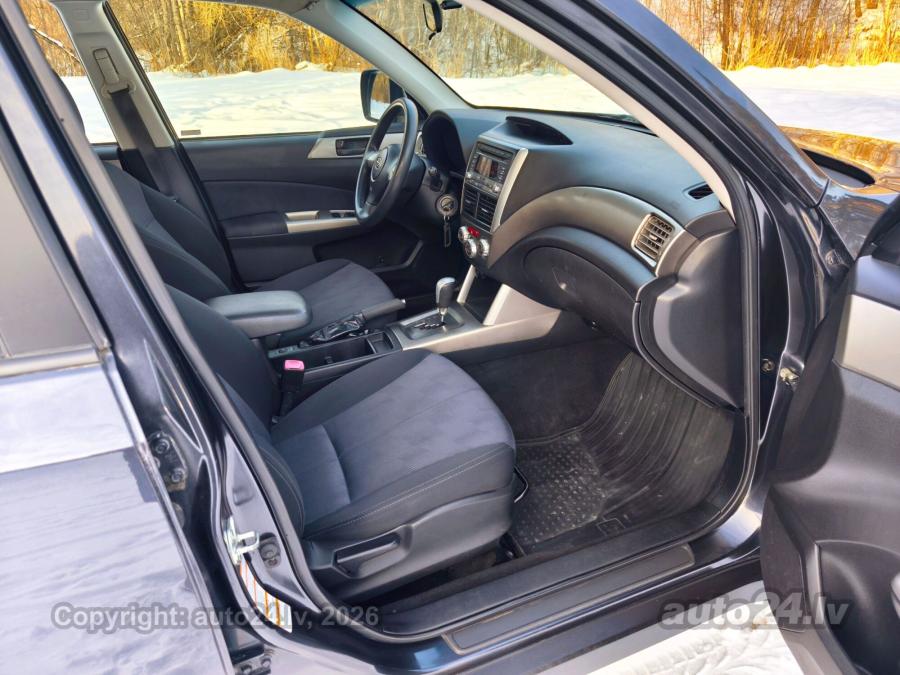 Pelēks Subaru Forester 2011 Viljandi, ar dzinēja tilpumu 2.00 L un nobraukumu 347 tūkst. km par 3600 €, foto 7 vietnē AUTOMOTO.COM.LV