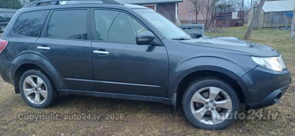 Pelēks Subaru Forester 2011 Tallina, ar dzinēja tilpumu 2.00 L un nobraukumu 344 tūkst. km par 1500 €, foto 3 vietnē AUTOMOTO.COM.LV
