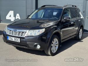Grey Subaru Forester 2012 in Tallinn, with an engine capacity of 2.00 L and mileage of 384 thousand km for 2995 €, photo  on AUTOMOTO.COM.LV