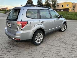 Серый Субару Форестер 2012 в Утена, объемом двигателя 2.00 л и пробегом 78 тыс. км за 7650 €, фото 4 на AUTOMOTO.COM.LV