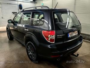 Grey Subaru Forester 2014 in Viljandi, with an engine capacity of 2.00 L and mileage of 189 thousand km for 10190 €, photo 12 on AUTOMOTO.COM.LV