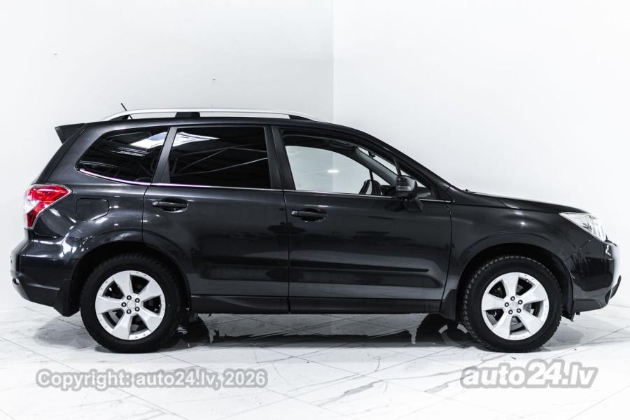 Grey Subaru Forester 2014 in Tallinn, with an engine capacity of 2.00 L and mileage of 236 thousand km for 6990 €, photo 10 on AUTOMOTO.COM.LV