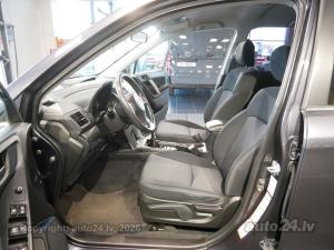 Grey Subaru Forester 2014 in Tallinn, with an engine capacity of 2.00 L and mileage of 305 thousand km for 5300 €, photo 7 on AUTOMOTO.COM.LV