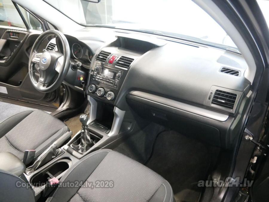 Grey Subaru Forester 2014 in Tallinn, with an engine capacity of 2.00 L and mileage of 305 thousand km for 5300 €, photo 11 on AUTOMOTO.COM.LV