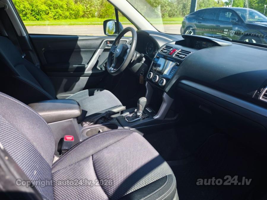Grey Subaru Forester 2015 in Parnu, with an engine capacity of 2.00 L and mileage of 311 thousand km for 6900 €, photo 6 on AUTOMOTO.COM.LV