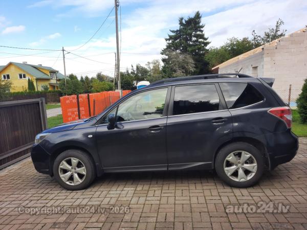 Pelēks Subaru Forester 2015 Tallina, ar dzinēja tilpumu 2.00 L un nobraukumu 77 tūkst. km par 9000 €, foto 3 vietnē AUTOMOTO.COM.LV