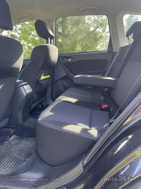 Subaru Forester 2015 in Tartu on AUTOMOTO.COM.LV Grey Subaru Forester 2015 in Tartu, with an engine capacity of 2.00 L and mileage of 147 thousand km for 9000 €, photo 5 on AUTOMOTO.COM.LV