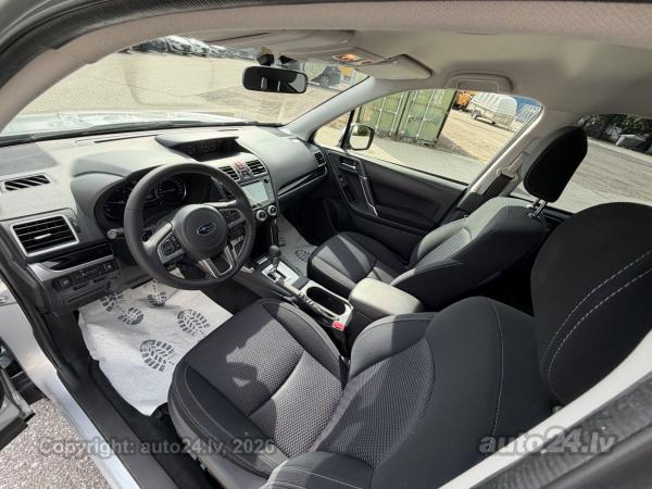 Grey Subaru Forester 2016 in Tartu, with an engine capacity of 2.00 L and mileage of 117 thousand km for 11999 €, photo 5 on AUTOMOTO.COM.LV