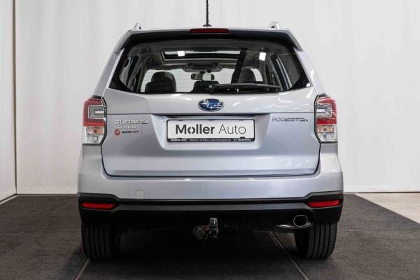 Pelēks Subaru Forester 2017 Tallina, ar dzinēja tilpumu 2.00 L un nobraukumu 145 tūkst. km par 15500 €, foto 5 vietnē AUTOMOTO.COM.LV