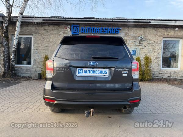 Grey Subaru Forester 2018 in Tallinn, with an engine capacity of 2.00 L and mileage of 188 thousand km for 12990 €, photo 9 on AUTOMOTO.COM.LV