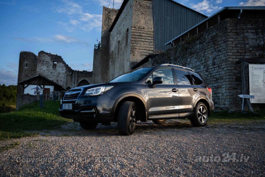 Grey Subaru Forester 2018 in Rakvere, with an engine capacity of 2.00 L and mileage of 155 thousand km for 14000 €, photo 1 on AUTOMOTO.COM.LV