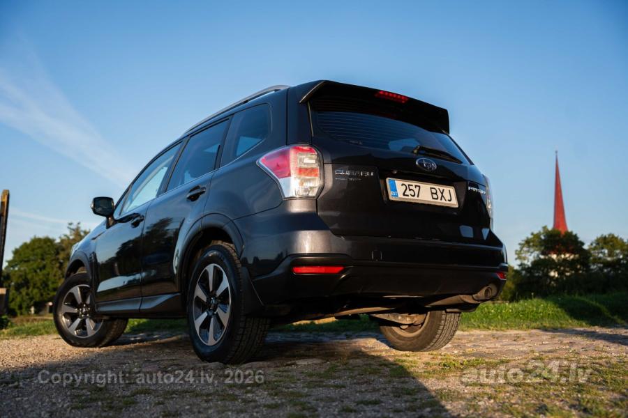 Grey Subaru Forester 2018 in Rakvere, with an engine capacity of 2.00 L and mileage of 155 thousand km for 14000 €, photo 6 on AUTOMOTO.COM.LV