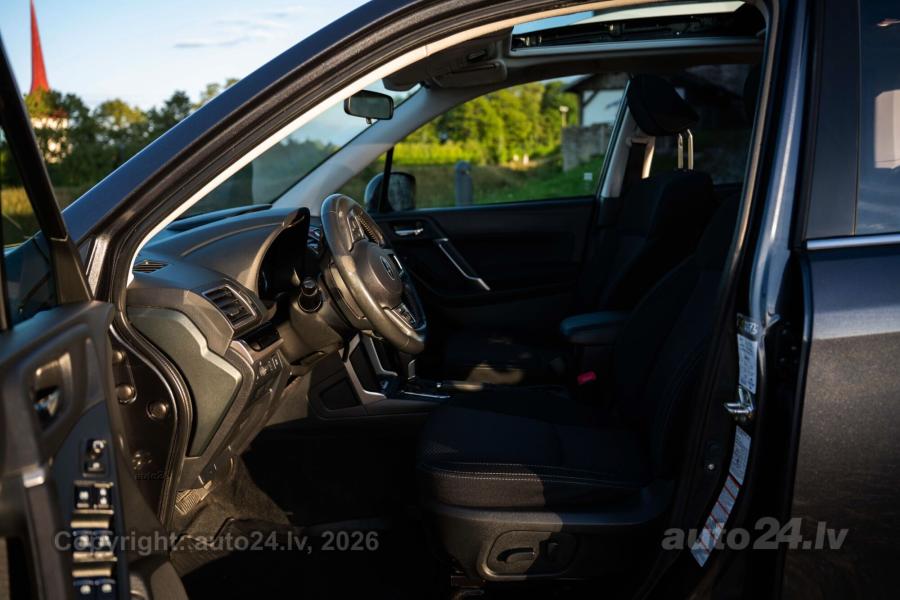 Grey Subaru Forester 2018 in Rakvere, with an engine capacity of 2.00 L and mileage of 155 thousand km for 14000 €, photo 10 on AUTOMOTO.COM.LV