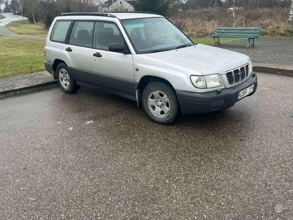 Grey Subaru Forester 2020 in Moletai, with an engine capacity of 1.99 L and mileage of 345 thousand km for 2100 €, photo 2 on AUTOMOTO.COM.LV