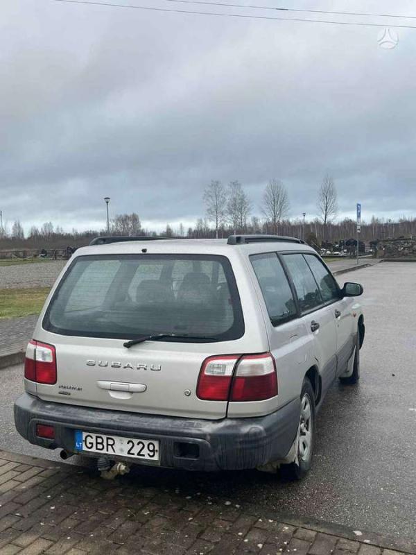Grey Subaru Forester 2020 in Moletai, with an engine capacity of 1.99 L and mileage of 345 thousand km for 2100 €, photo 3 on AUTOMOTO.COM.LV