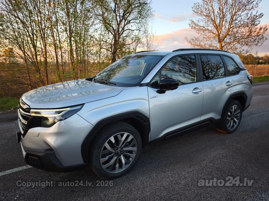 Grey Subaru Forester 2025 in Paide, with an engine capacity of 2.00 L and mileage of 18 thousand km for 35999 €, photo 4 on AUTOMOTO.COM.LV