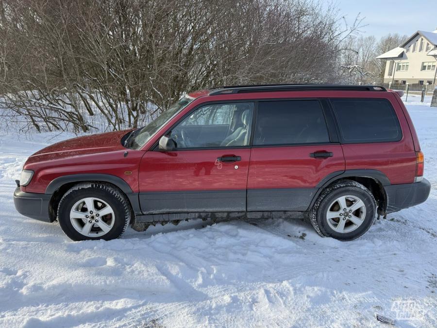 Red Subaru Forester 1998 in Kaunas, with an engine capacity of 2.00 L and mileage of 366 thousand km for 2000 €, photo 2 on AUTOMOTO.COM.LV