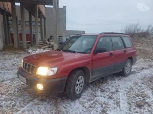 Red Subaru Forester 2001 in Siauliai, with an engine capacity of 2.00 L and mileage of 280 thousand km for 700 €, photo 1 on AUTOMOTO.COM.LV