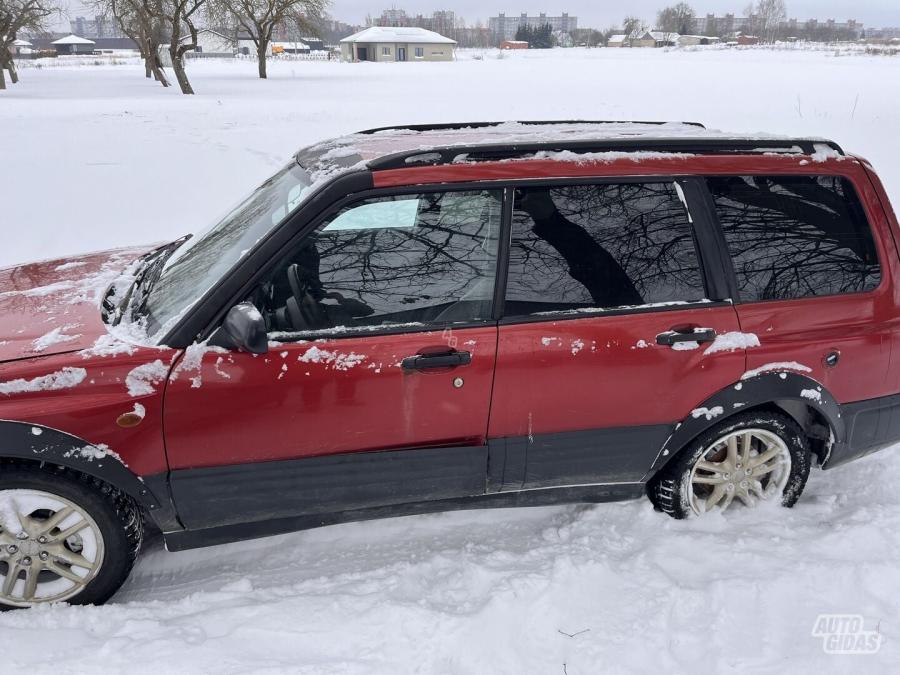 Sarkans Subaru Forester 2001 Šauļi, ar dzinēja tilpumu 2.00 L un nobraukumu 400 tūkst. km par 1200 €, foto 5 vietnē AUTOMOTO.COM.LV