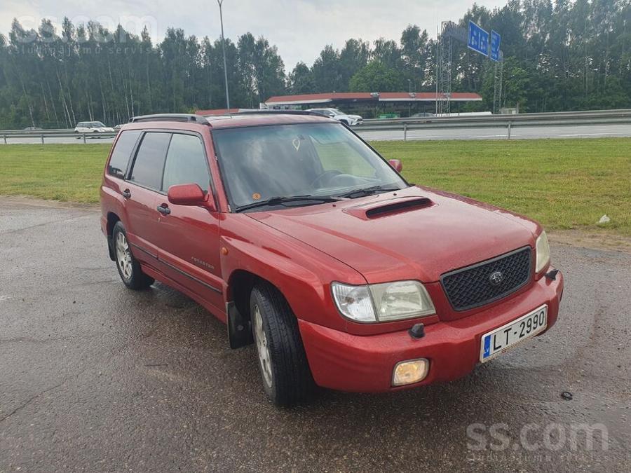 Red Subaru Forester 2003 in Riga, with an engine capacity of 2.00 L and mileage of 461 thousand km for 1500 €, photo 2 on AUTOMOTO.COM.LV