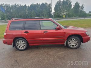 Red Subaru Forester 2003 in Riga, with an engine capacity of 2.00 L and mileage of 461 thousand km for 1500 €, photo 4 on AUTOMOTO.COM.LV