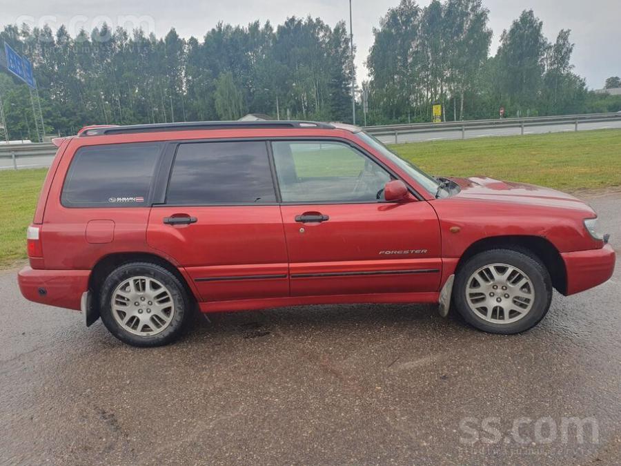 Red Subaru Forester 2003 in Riga, with an engine capacity of 2.00 L and mileage of 461 thousand km for 1500 €, photo 4 on AUTOMOTO.COM.LV