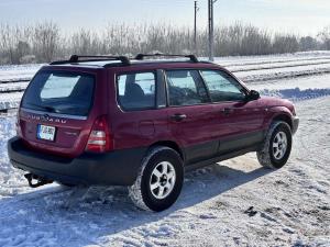Red Subaru Forester 2004 in Vilnius, with an engine capacity of 2.50 L and mileage of 420 thousand km for 2250 €, photo 4 on AUTOMOTO.COM.LV