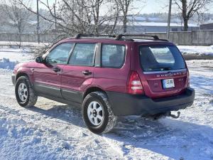 Red Subaru Forester 2004 in Vilnius, with an engine capacity of 2.50 L and mileage of 420 thousand km for 2250 €, photo 5 on AUTOMOTO.COM.LV
