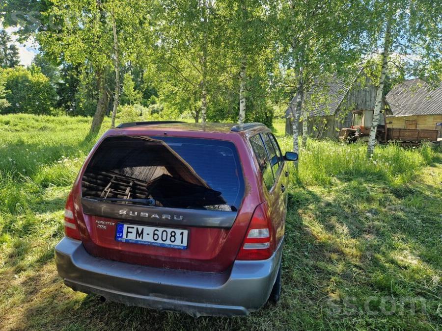 Sarkans Subaru Forester 2005 Rīga, ar dzinēja tilpumu 2.00 L un nobraukumu 0 tūkst. km par 2800 €, foto 4 vietnē AUTOMOTO.COM.LV