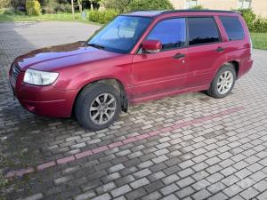 Red Subaru Forester 2005 in Preili, with an engine capacity of 2.00 L and mileage of 264 thousand km for 2350 €, photo  on AUTOMOTO.COM.LV