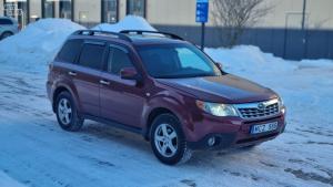 Sarkans Subaru Forester 2008 Viļņa, ar dzinēja tilpumu 2.50 L un nobraukumu 183 tūkst. km par 4000 €, foto 6 vietnē AUTOMOTO.COM.LV