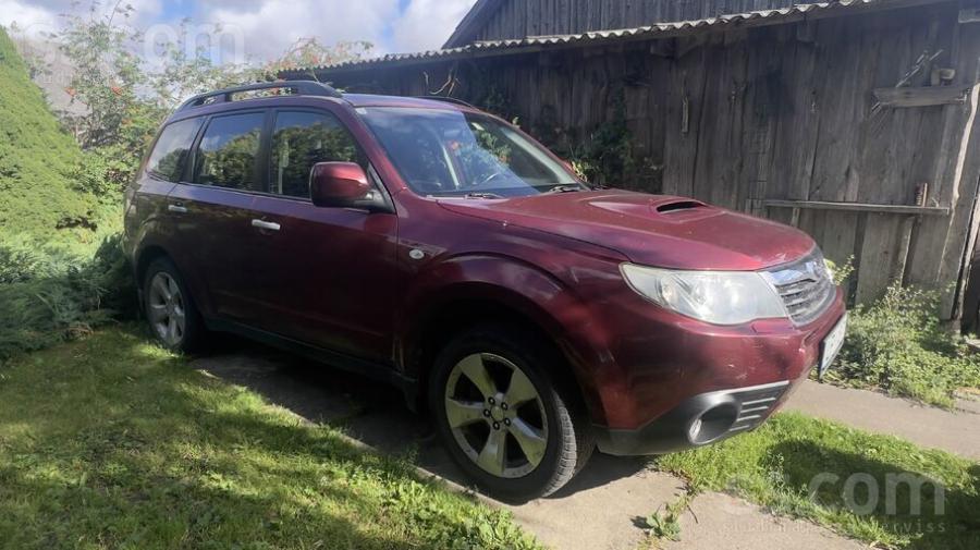 Red Subaru Forester 2008 in Jelgava, with an engine capacity of 2.00 L and mileage of 385 thousand km for 1234 €, photo 3 on AUTOMOTO.COM.LV