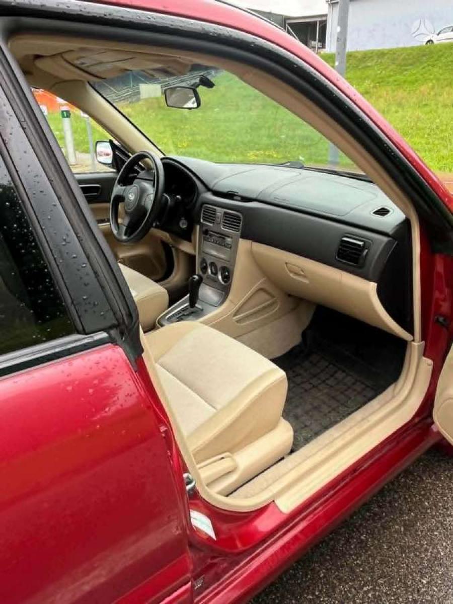Red Subaru Forester 2008 in Vilnius, with an engine capacity of 2.50 L and mileage of 228 thousand km for 2999 €, photo 4 on AUTOMOTO.COM.LV