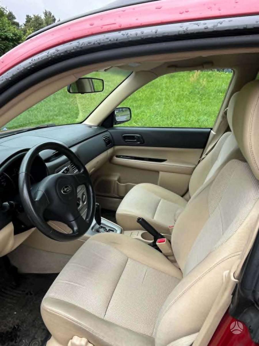 Red Subaru Forester 2008 in Vilnius, with an engine capacity of 2.50 L and mileage of 228 thousand km for 2999 €, photo 6 on AUTOMOTO.COM.LV