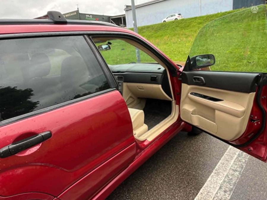 Red Subaru Forester 2008 in Vilnius, with an engine capacity of 2.50 L and mileage of 228 thousand km for 2999 €, photo 7 on AUTOMOTO.COM.LV