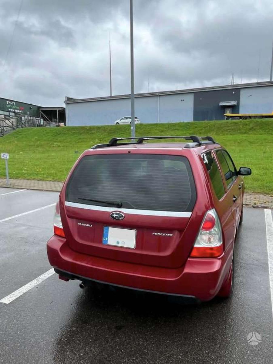 Red Subaru Forester 2008 in Vilnius, with an engine capacity of 2.50 L and mileage of 228 thousand km for 2999 €, photo 8 on AUTOMOTO.COM.LV