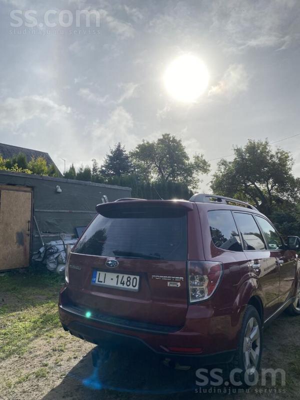 Red Subaru Forester 2009 in Ogre, with an engine capacity of 2.00 L and mileage of 270 thousand km for 3500 €, photo 7 on AUTOMOTO.COM.LV